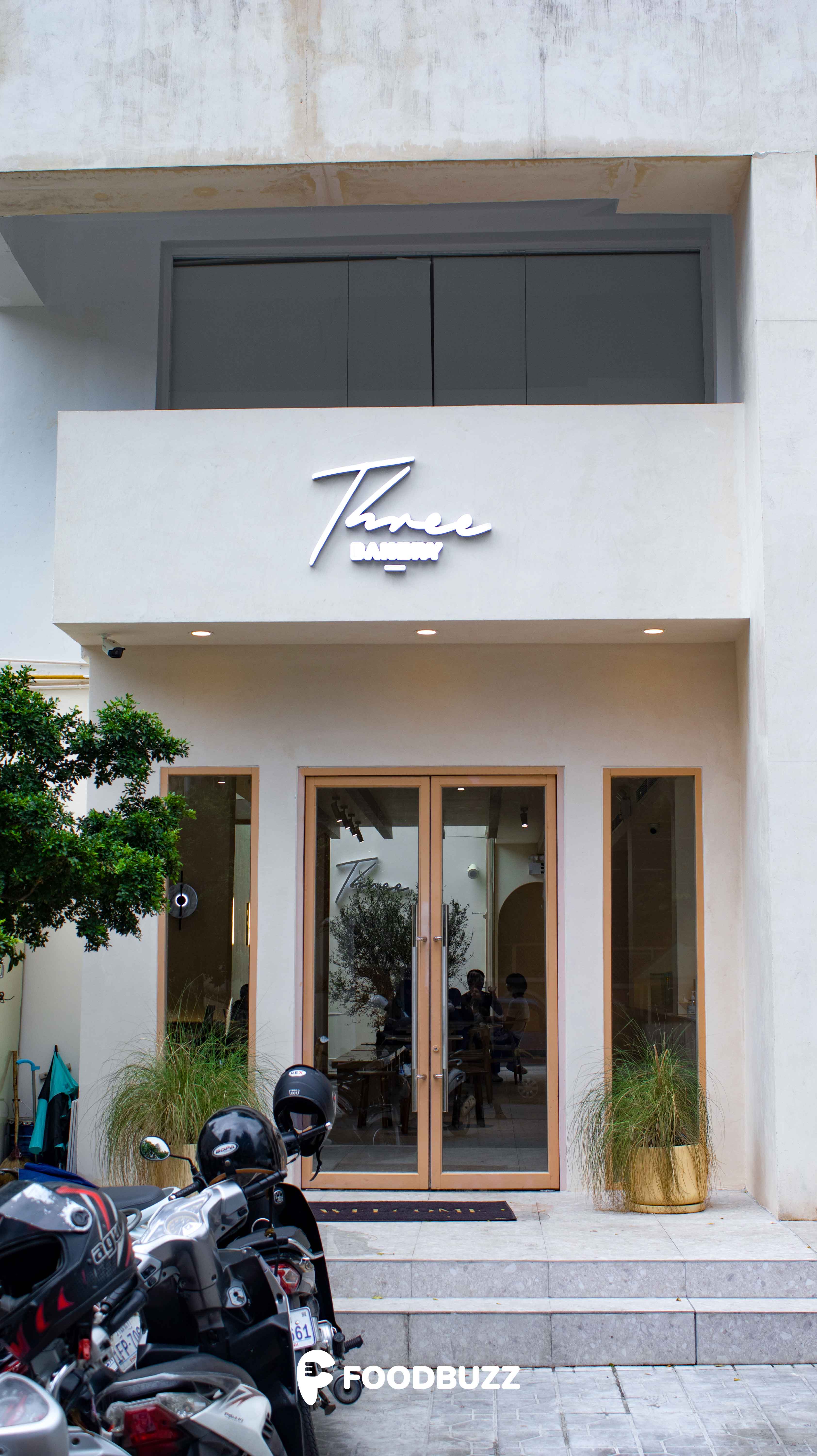 ហាងនំខ្យូតៗ បរិយាកាសស្អាត ថតរូបពីប្លង់ណាក៏អេមនៅ Threebakery!