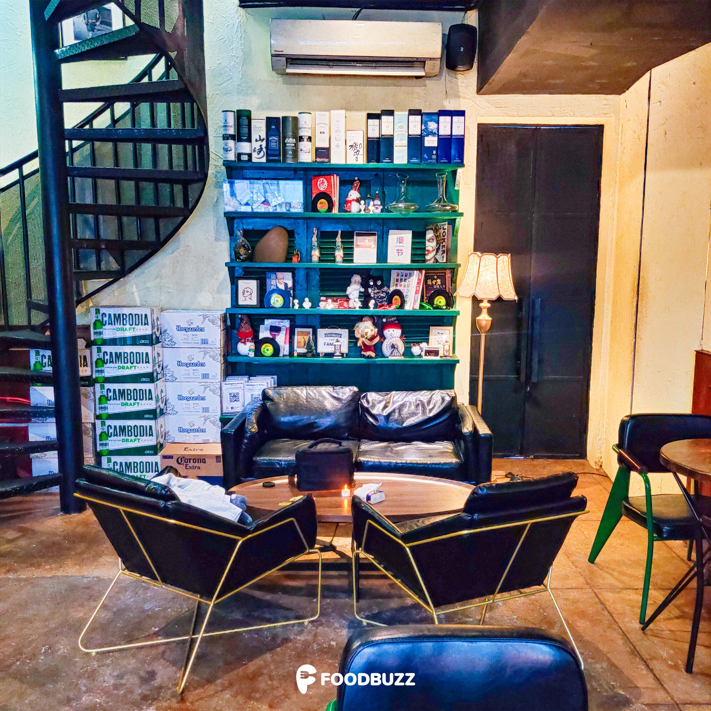 Mars Coffee and Bar - A Cozy Cafe slash Bar on the street 308