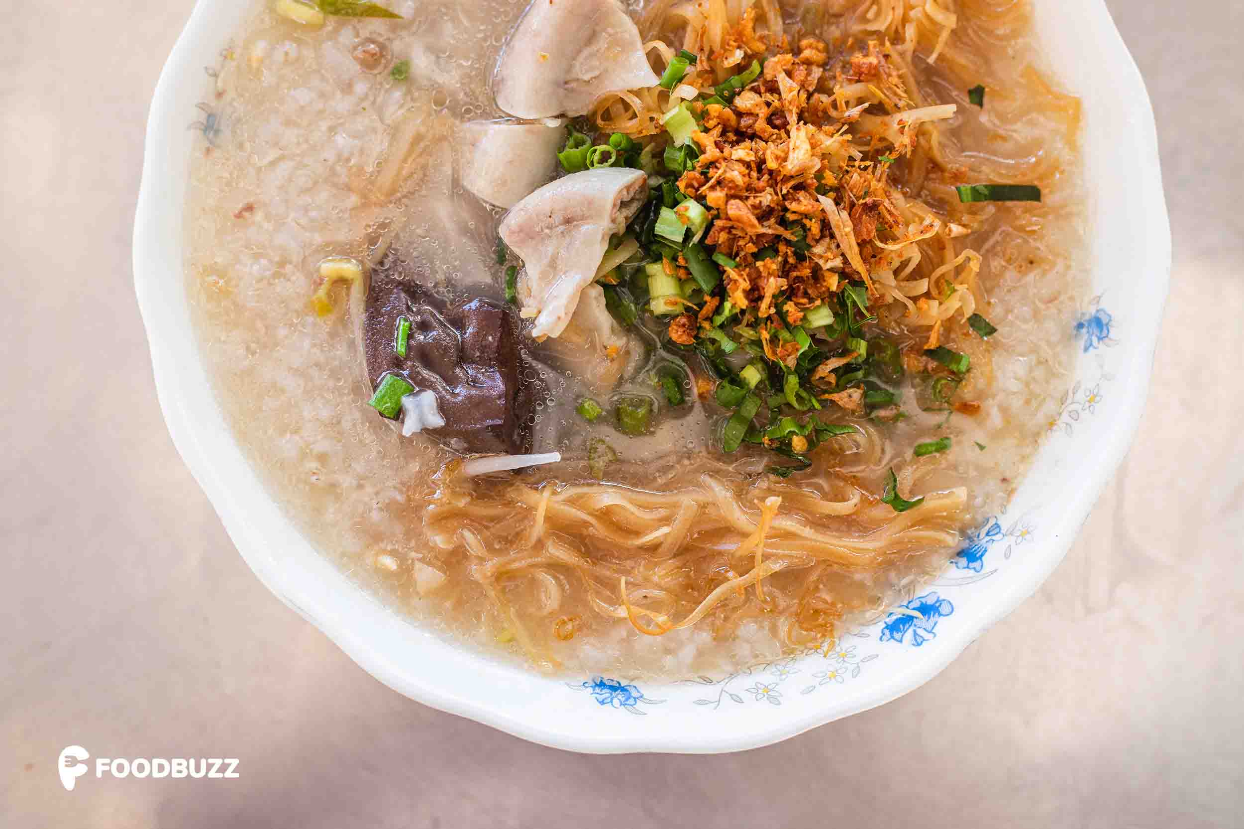 One of the must-try Cambodian style porridge spots in town!