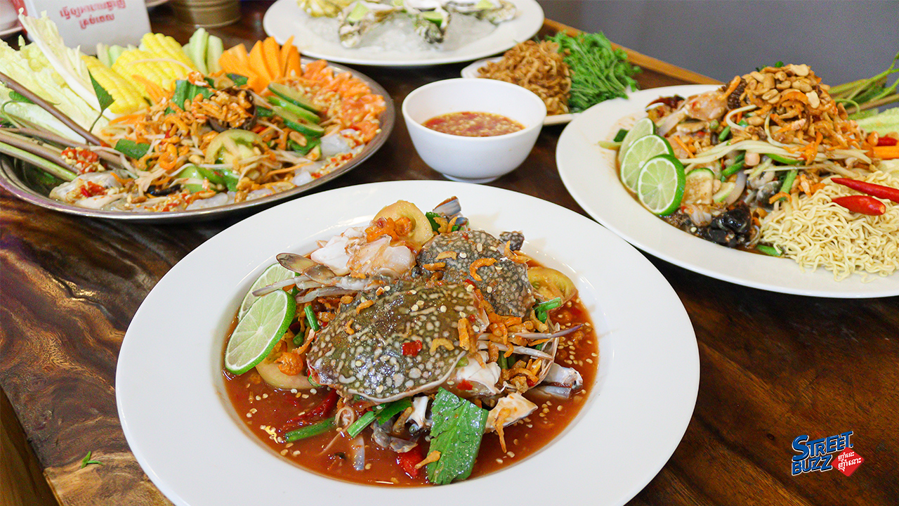 Tbal Bok 2 Sisters - Popular seafood papaya salad stop for locals